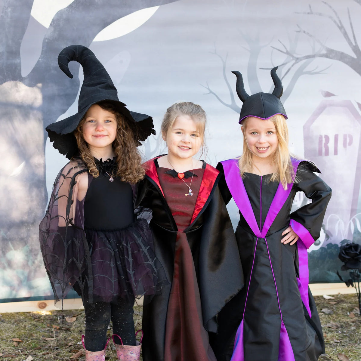 costumes – Treehouse Toys